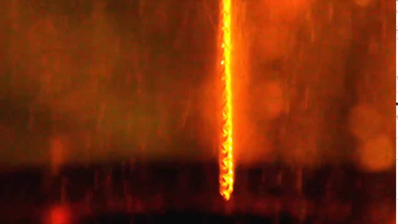 Gold Solution with high voltage plasma - YouTube
