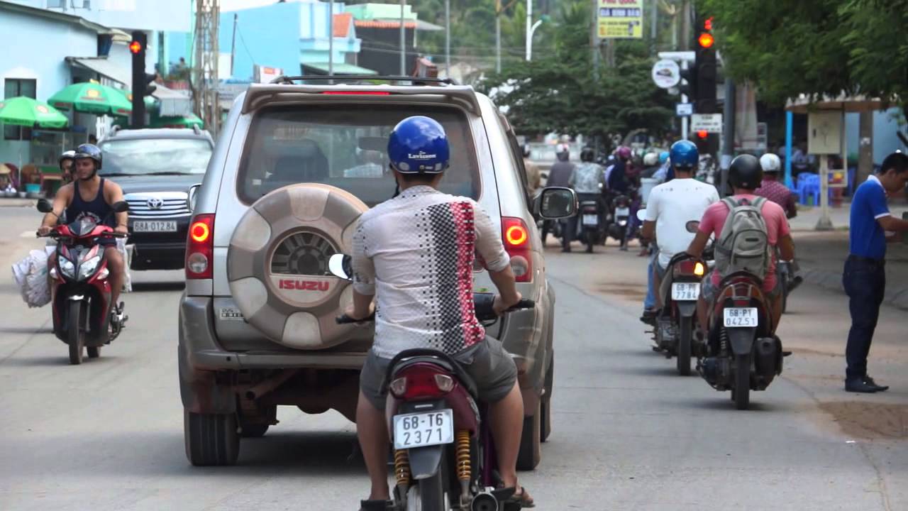 Vietnam-Mopedland - YouTube