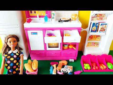 Barbie Temizlik Günü Mutfak Kiler Yiyecek Yerleştirme