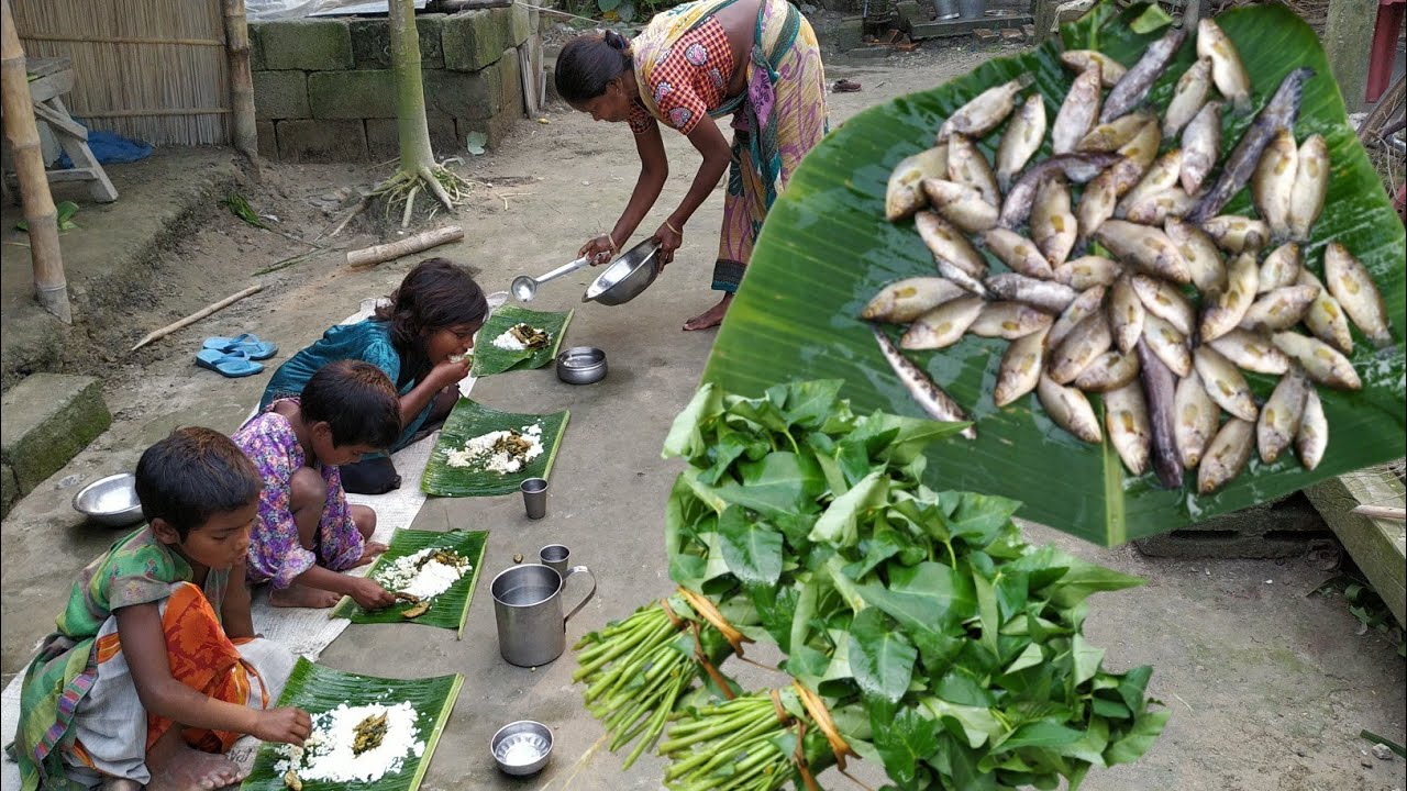 Santali tribe mother cooking koi fish recipe with kalmi shak | how to ...
