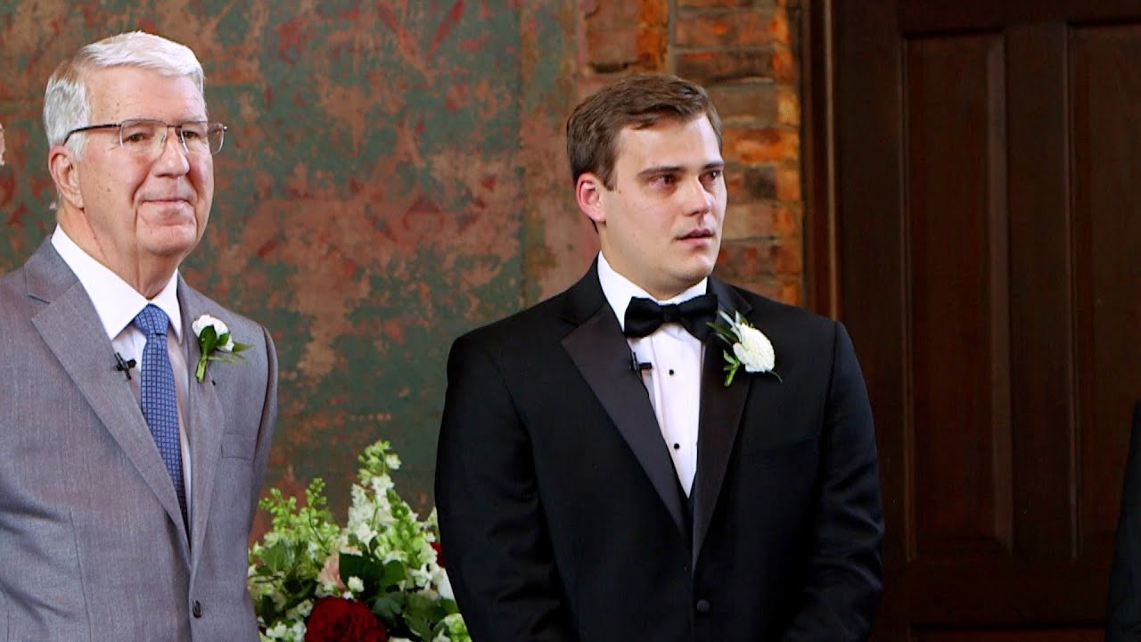 Ben and Emily's Sneak Peek - YouTube