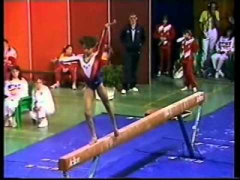 Elizabeth Okino 1989 Konica Grand Prix Beam Final - YouTube