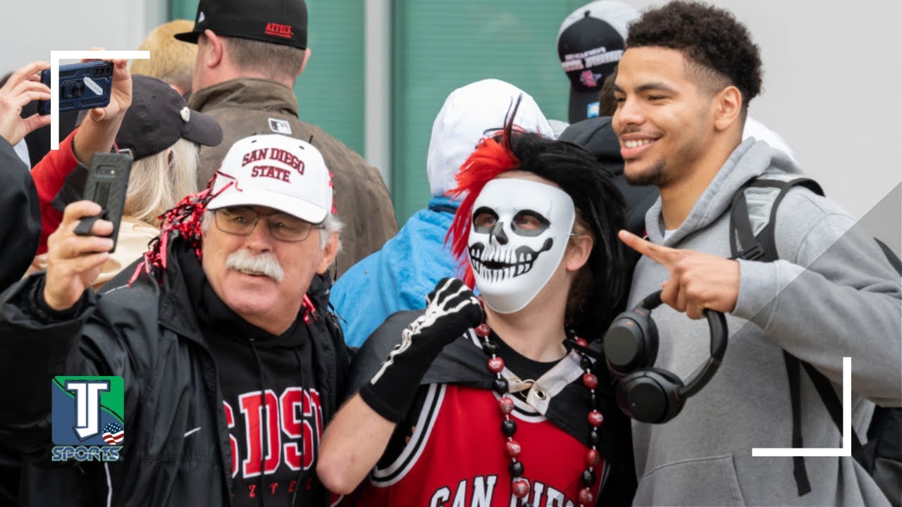 WATCH: San Diego State Aztecs ARRIVE at Houston for NCAA Basketball ...