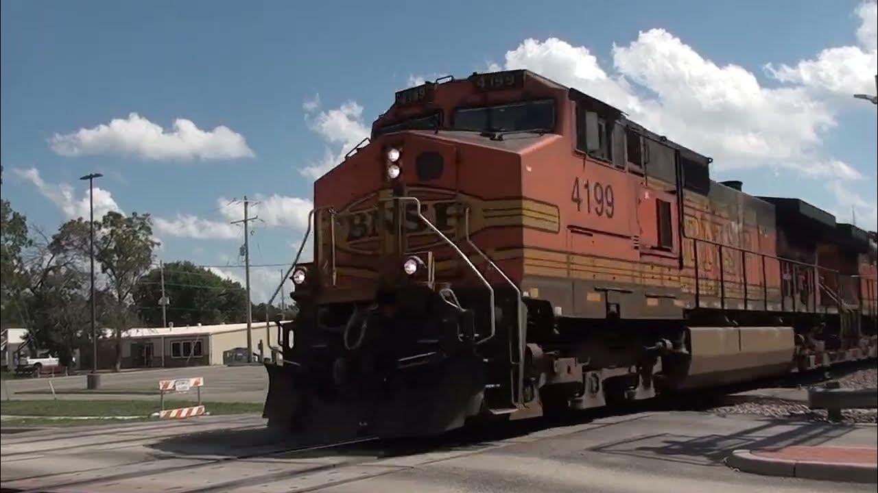 BNSF #4199 Leads EB Stacktrain with H1 Dash 9 and GECX Unit. Olathe, KS 8/20/22 - YouTube