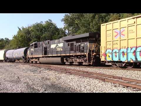 NS #7526 leads a NS manifest through Burnside, KY - YouTube