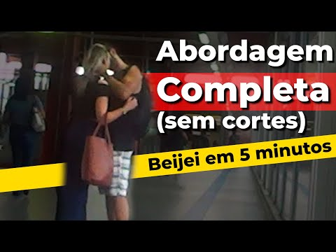 BEIJANDO MULHER DESCONHECIDA NO METRO - Do \
