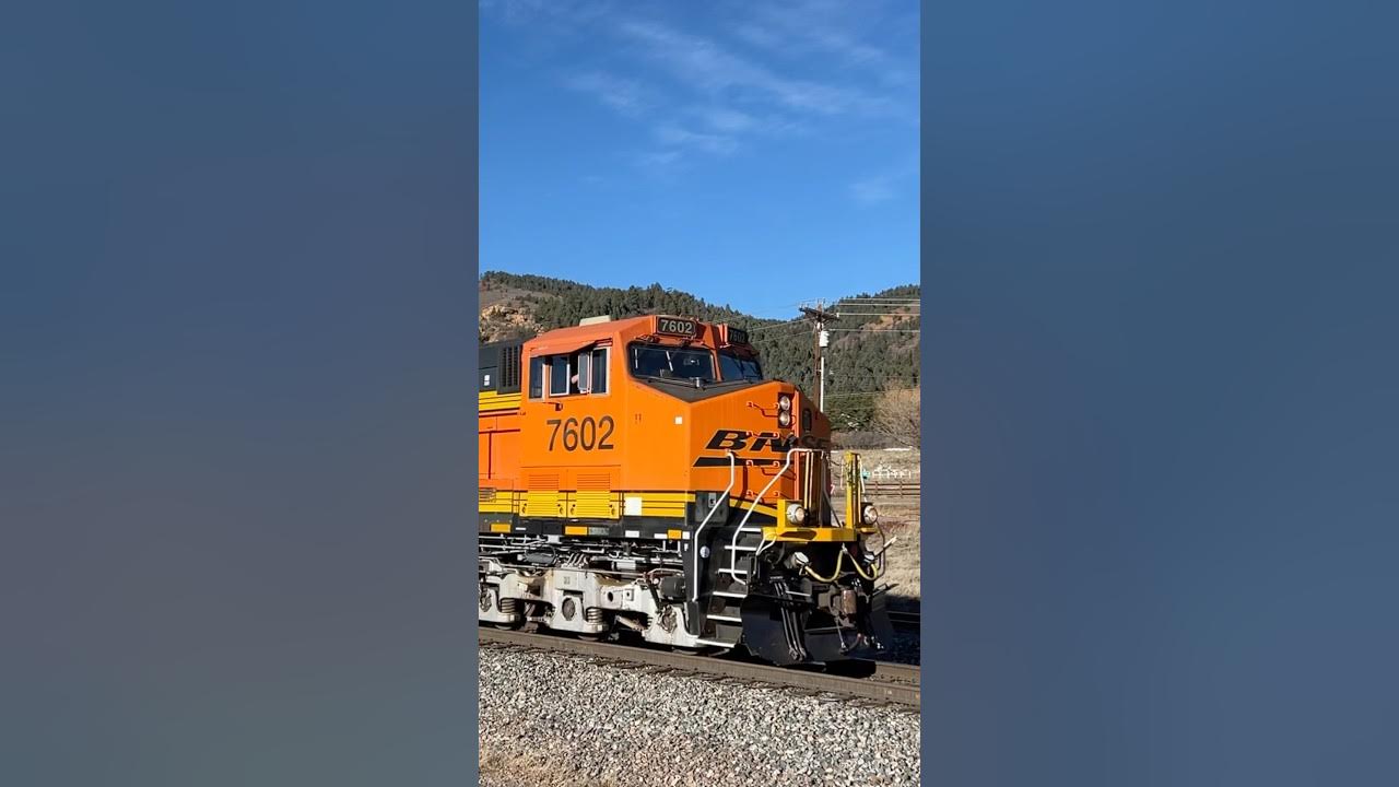 Clean BNSF 7602 Leads H-SLADEN through Palmer Lake with CP!!! - YouTube