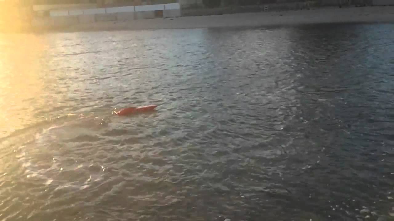 Joysway 8301 Bullet 2.4Ghz RTR Brushless Powered Deep Vee Boat - YouTube