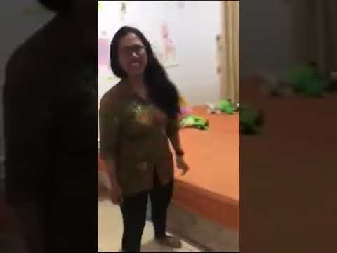 Video lucu cewek cantik latah sampai mendesah