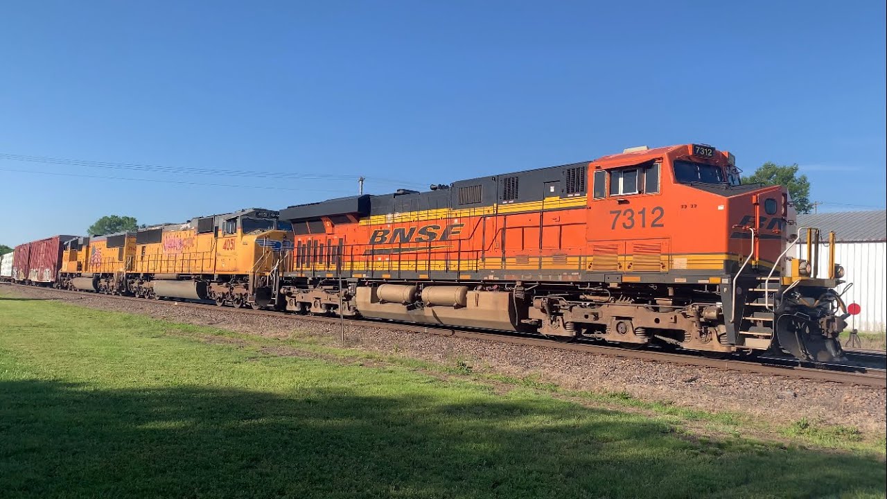 One Horn Happy Engineer and GECX Ex-BNSF C44-9W 4941 - YouTube