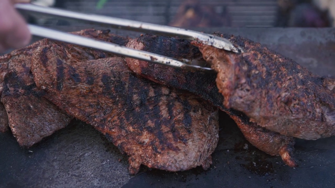 Chef Gustaf Rooth cooks some delicious Tri-Tip - YouTube