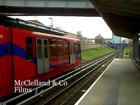 Docklands Light Rail-Langdon Park Station-Train Arriving - YouTube