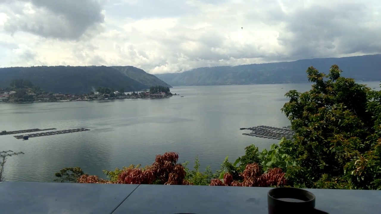 Keindahan Danau Toba Dari Panatapan Parapat - YouTube