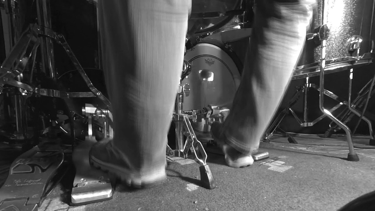 Double strokes demonstration (200-260bpm) - YouTube