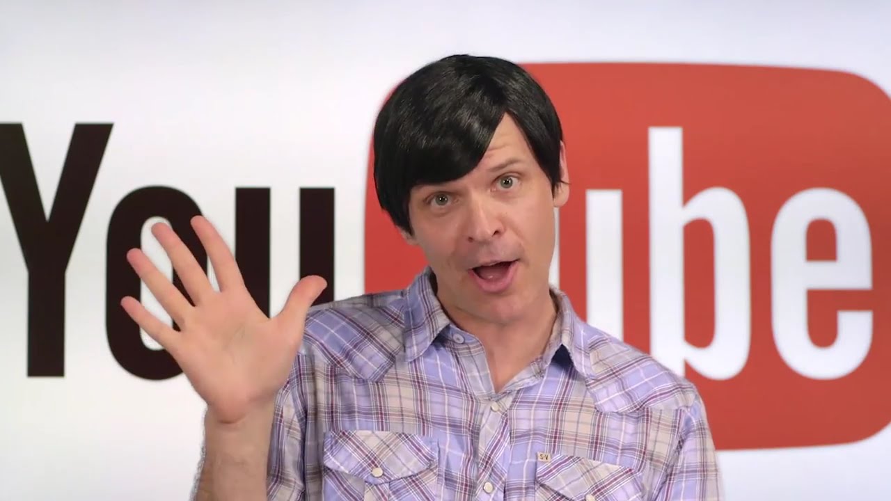 The Ultimate British Vlogger is BACK! [Napisy PL] - YouTube