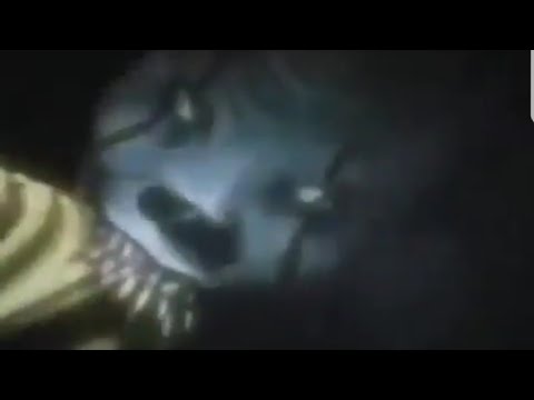 Nestle Crunch Ad but its Pennywise Biting Gorgies Arm Off - YouTube