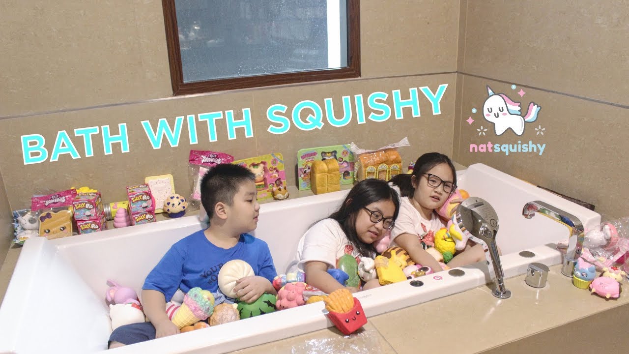 Bath With Squishy - YouTube