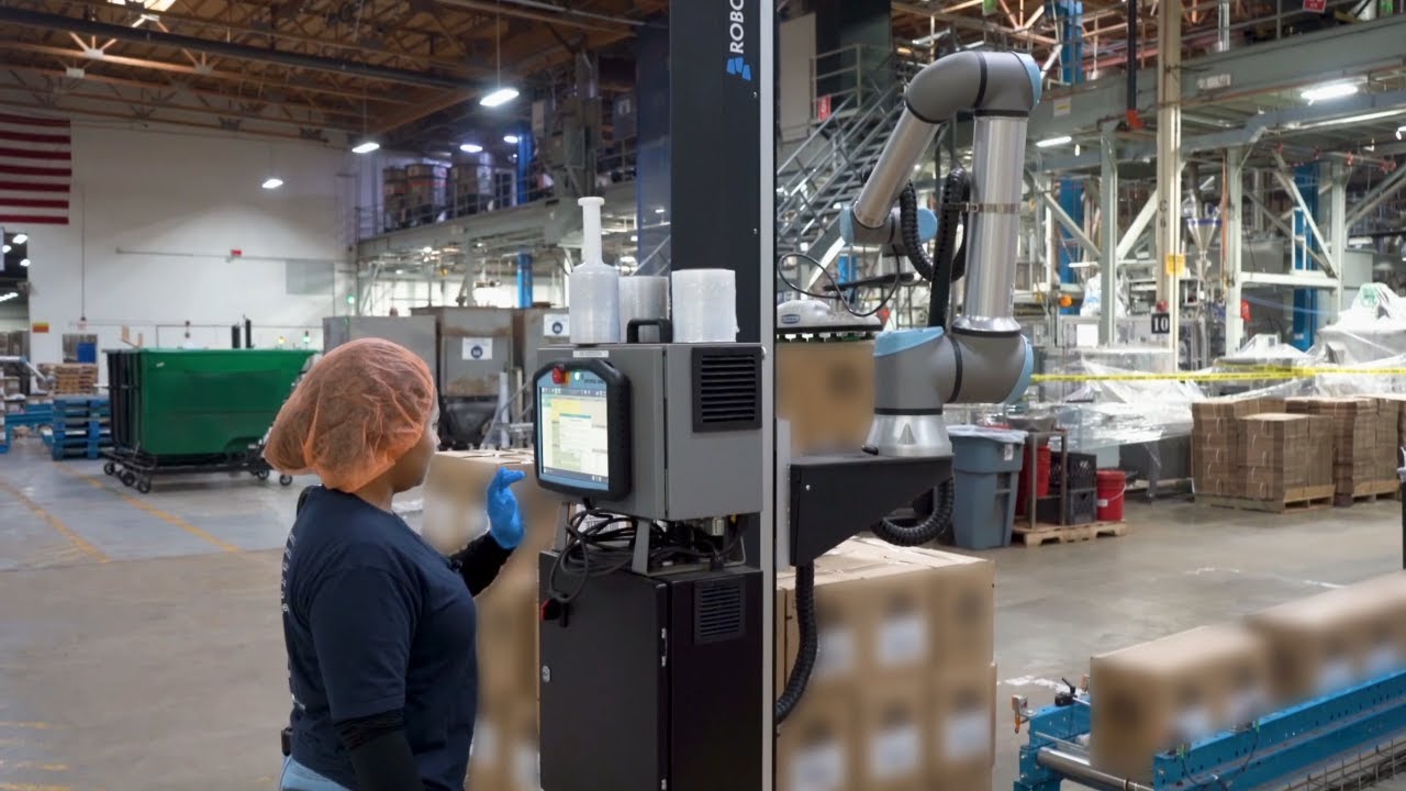 Étude de cas | Pourquoi Cascade Coffee a choisi la solution de palettisation de Robotiq - YouTube