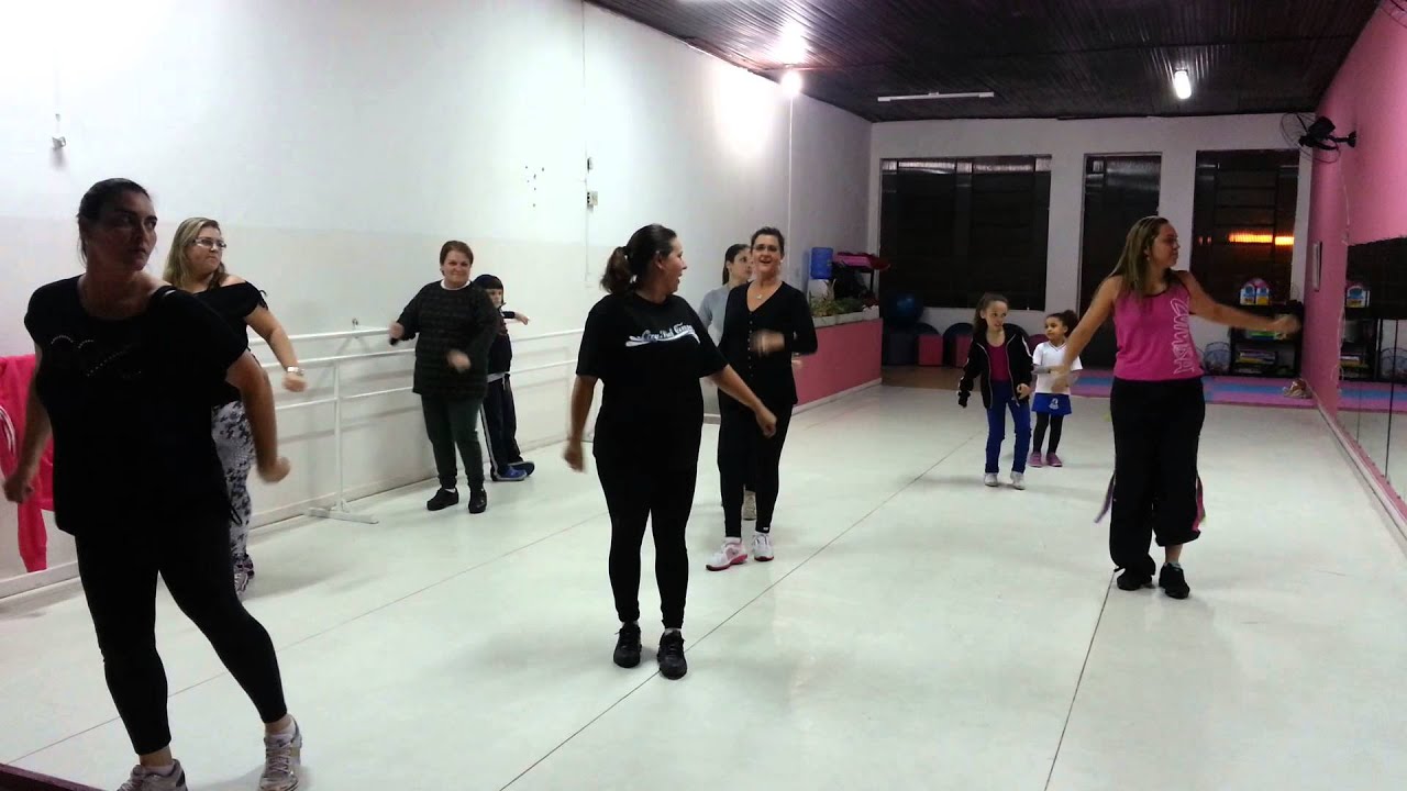 Zumba Fitness Profa. Raquel(2) - YouTube
