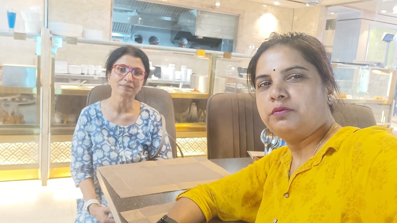 teen din se Pani nai lekin mastie koi kami nai# dreamer archana - YouTube