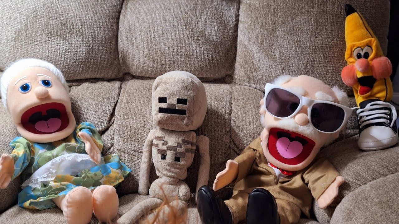 Wrinkly Puppets episode 7: BANANA MAN! - YouTube