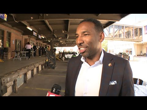 Mayor Andre Dickens 1:1 full interview | Atlanta water crisis - YouTube