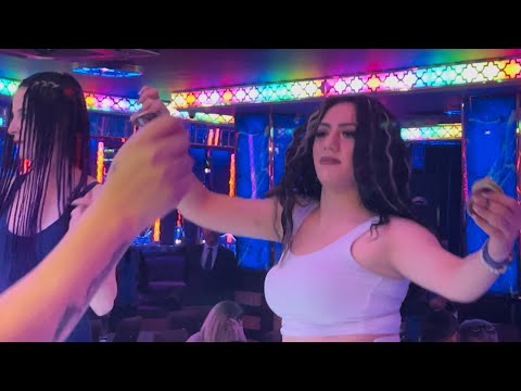 Özge Annesi Pavyonda Çalıştığını Bilmiyordu