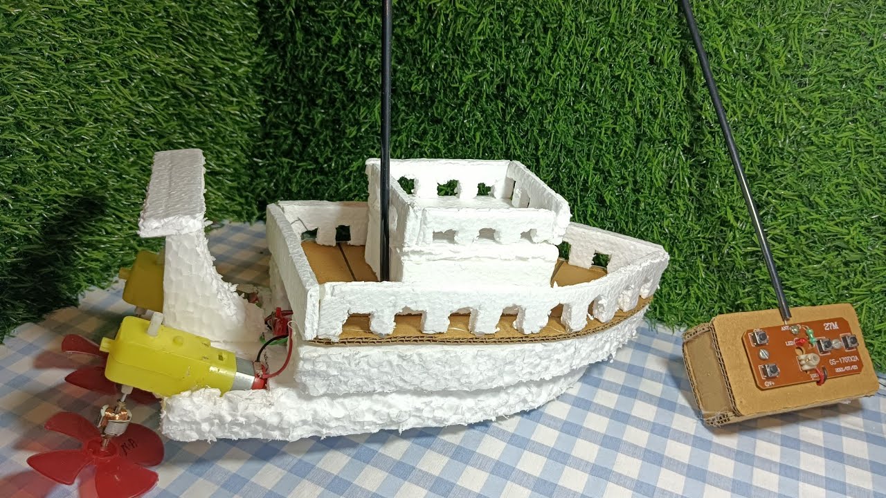 How to make remote control ship at home ||জাহাজ কিভাবে বানাবো বাড়িতে ...