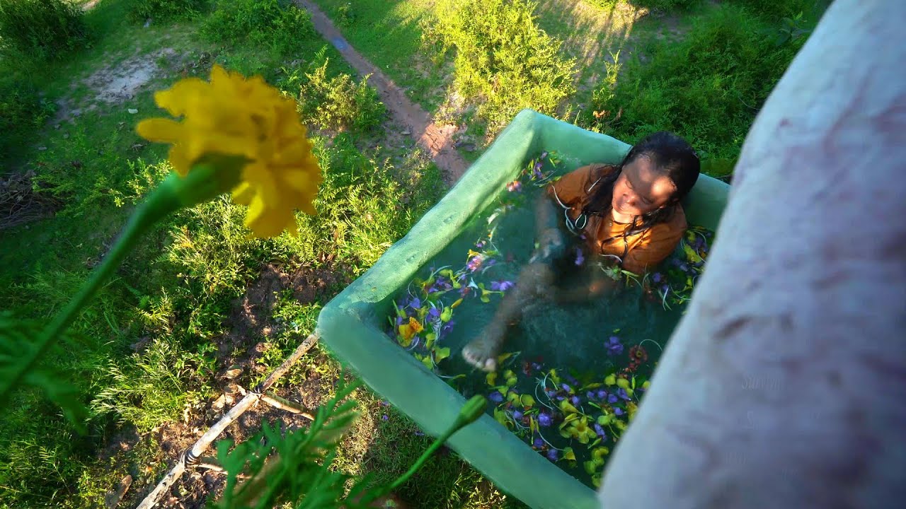 Building The Most Beautiful Bathtub On Tree House By Woman Wonderful ...