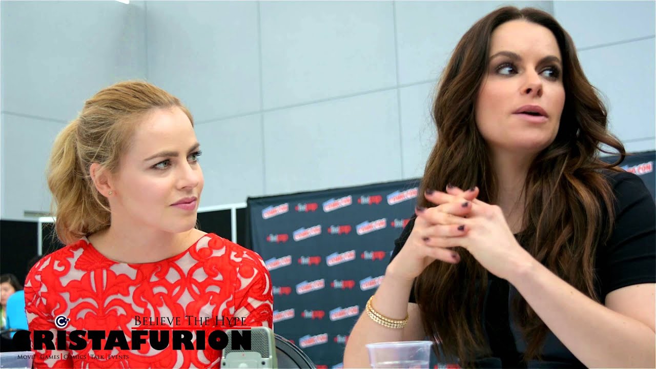 12 Monkeys Interview (Amanda Schull & Emily Hampshire) NYCC 2015 - YouTube