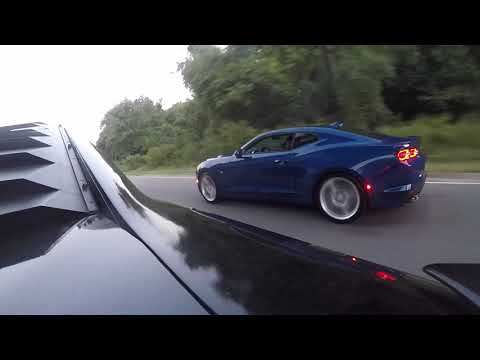 Dodge Charger Rt vs 2019 Camaro RS