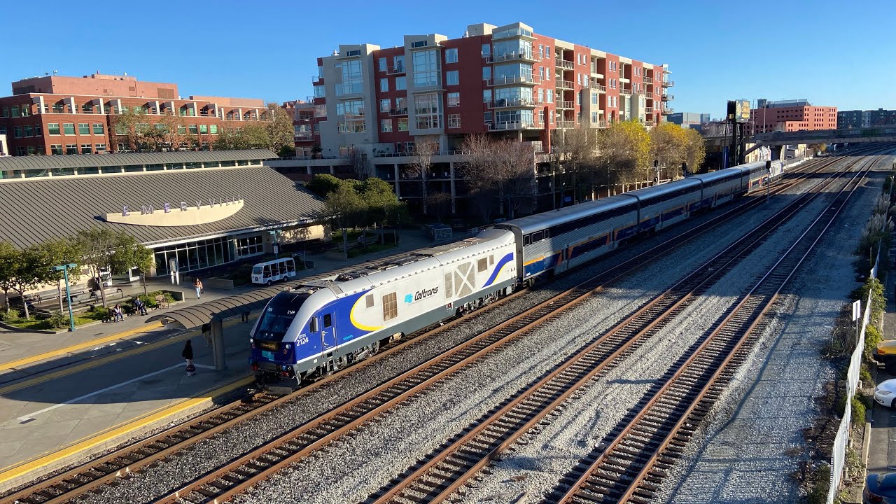 2 Amtrak Capitol Corridor Trains + San Joaquin 718 in Emeryville, CA ...