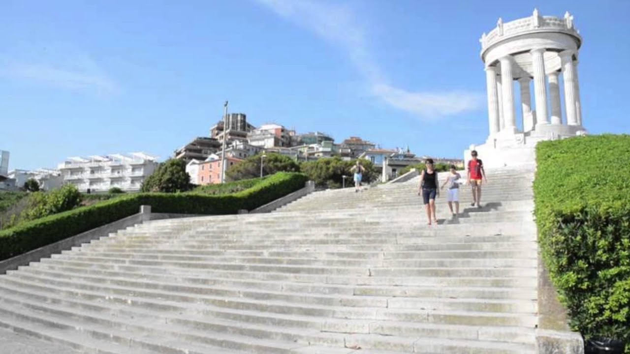 Riviera del Conero: Ancona - Monumento ai Caduti - YouTube