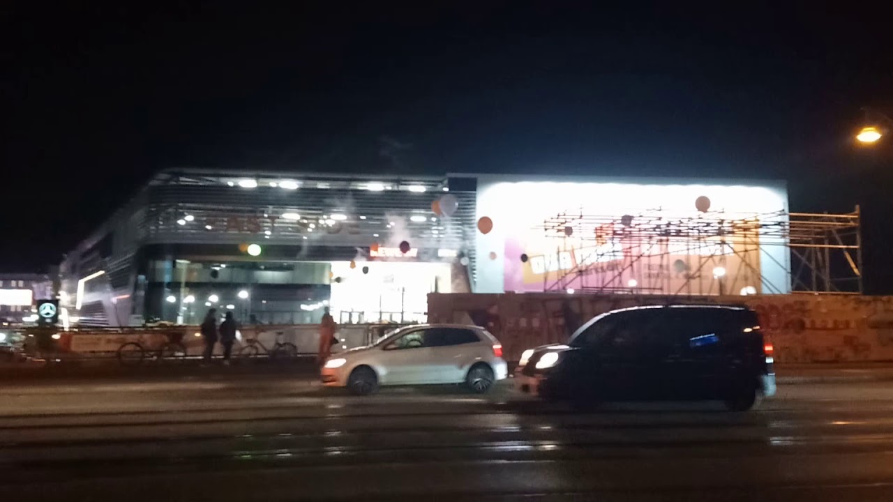 Warschauer Straße abends Warschauer Brücke Berlin East Side Mall New ...