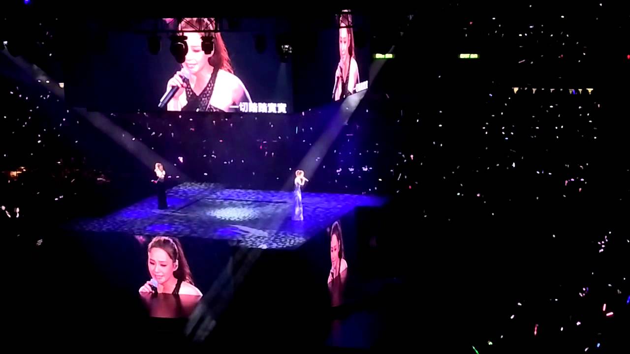 Twins LOL live in Hong Kong - 虛齡時代 (4/1)尾場 - YouTube