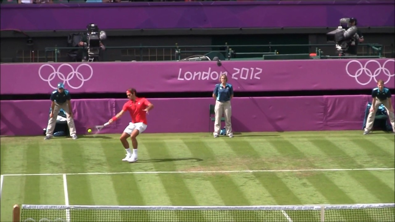Roger Federer's footwork - YouTube
