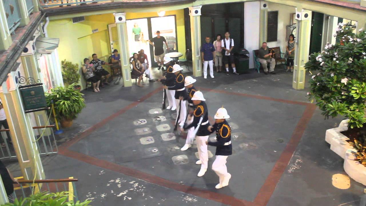 Kings Guard Hawaiian Drill Team 2013 - YouTube