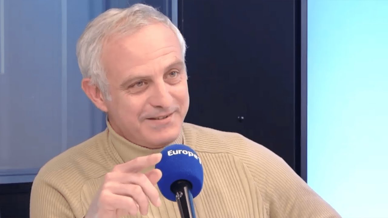 "C'était difficile" : Alain Roche raconte son arrivée forcée et ...