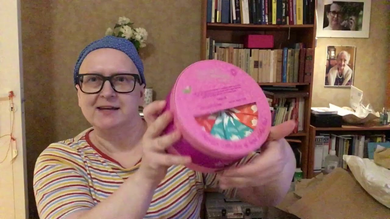 09.11.2020 Surprise box from Tania and Ché / IN ENGLISH - YouTube