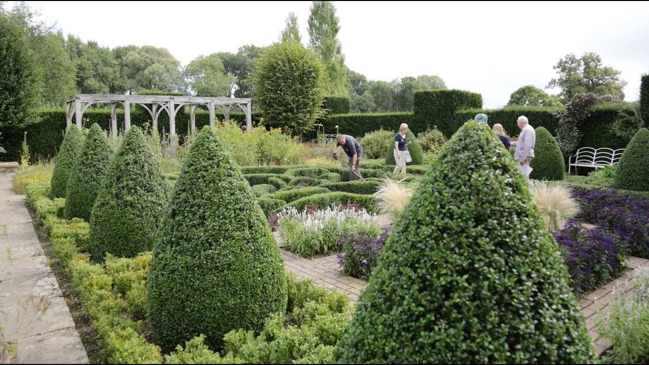 Jamie Butterworth @ Waterperry Gardens – Learning with Experts - YouTube