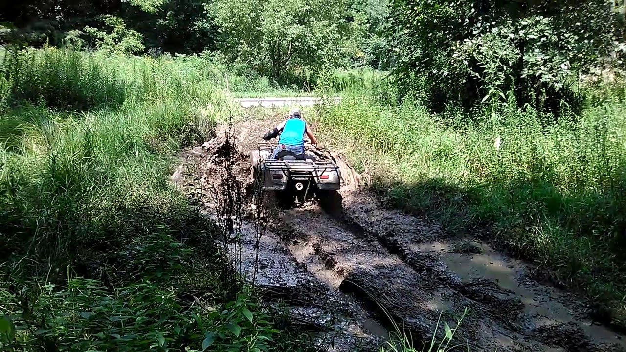 Ohio Suzuki King Quad mudding - YouTube