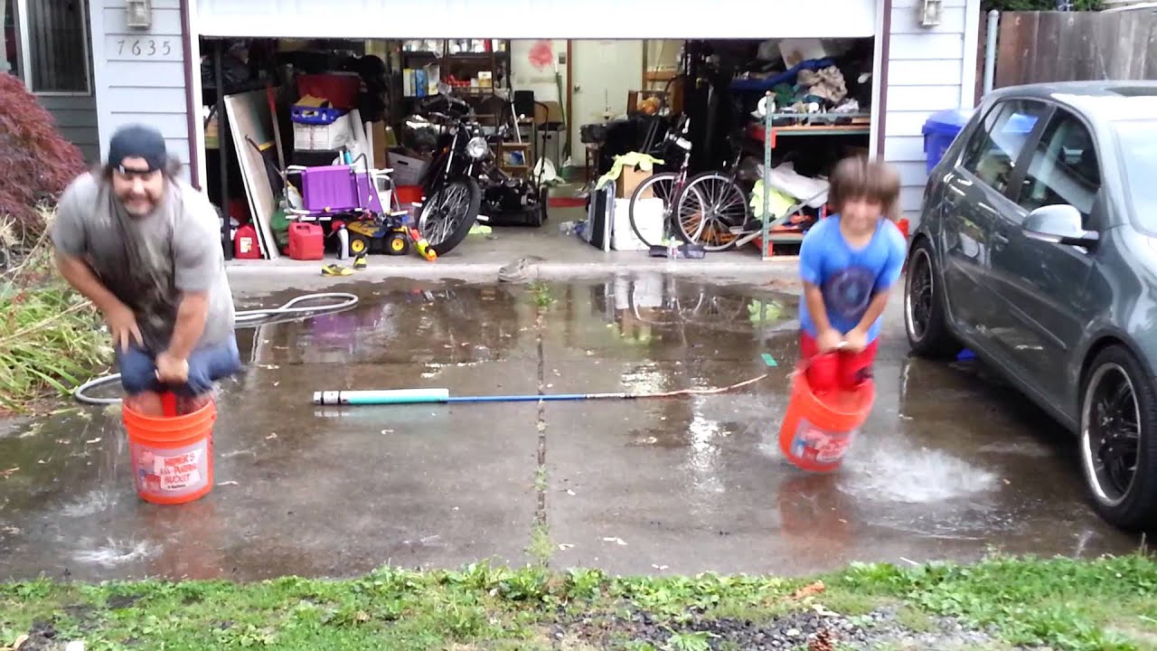 Water Bucket Race - YouTube