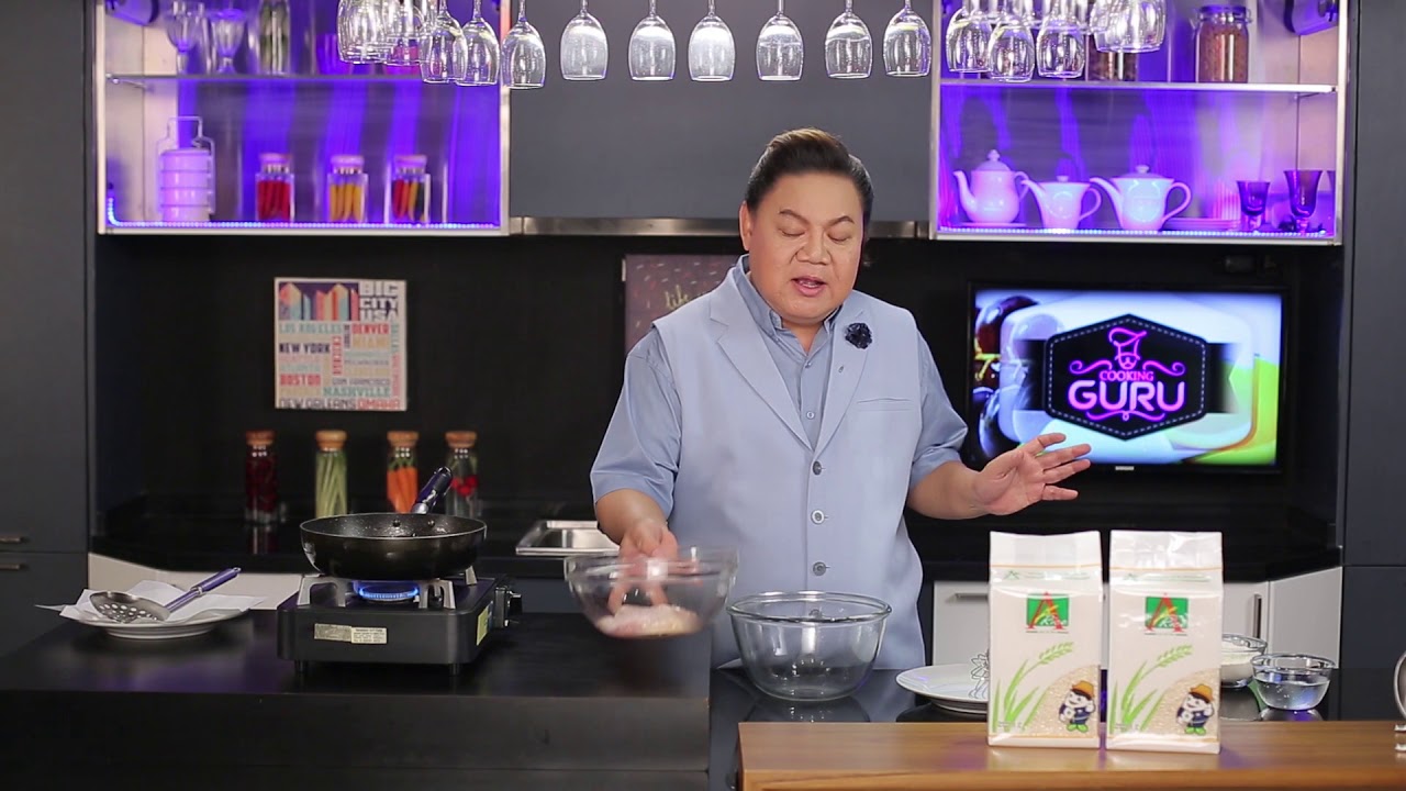 " ข้าวผัดกระเทียมไก่กรอบ " Cooking Guru l EP 88 l อมรินทร์ทีวี - YouTube