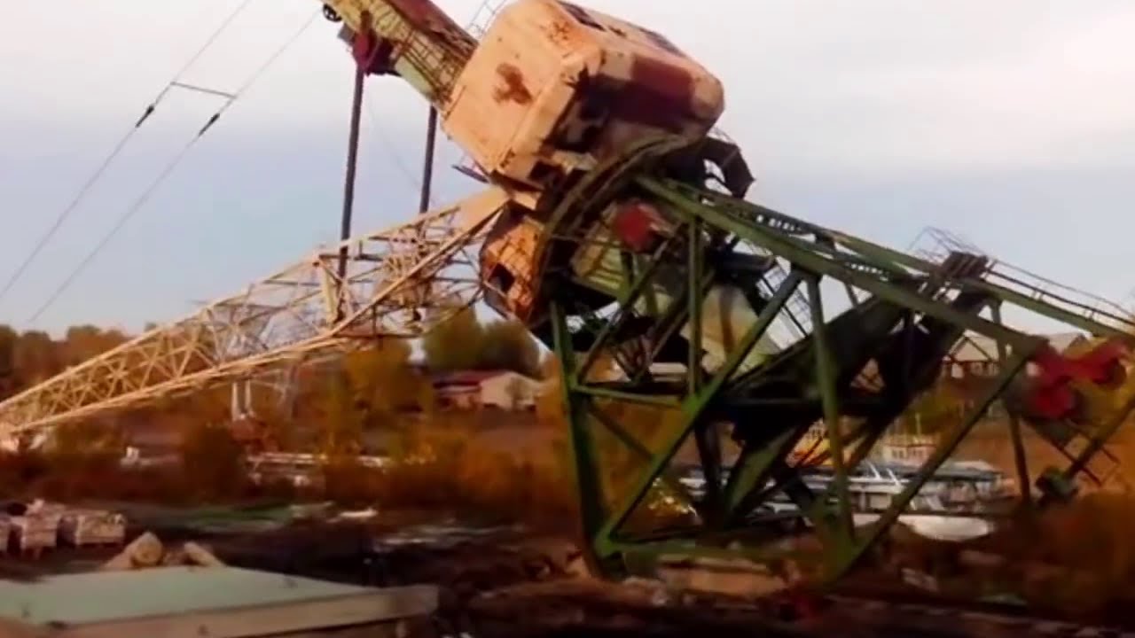 Top 10 extreme dangerous Crane Fail - YouTube