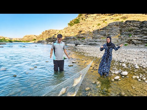 Incredible fish catch in the river | Hunting for pure moments of nature 