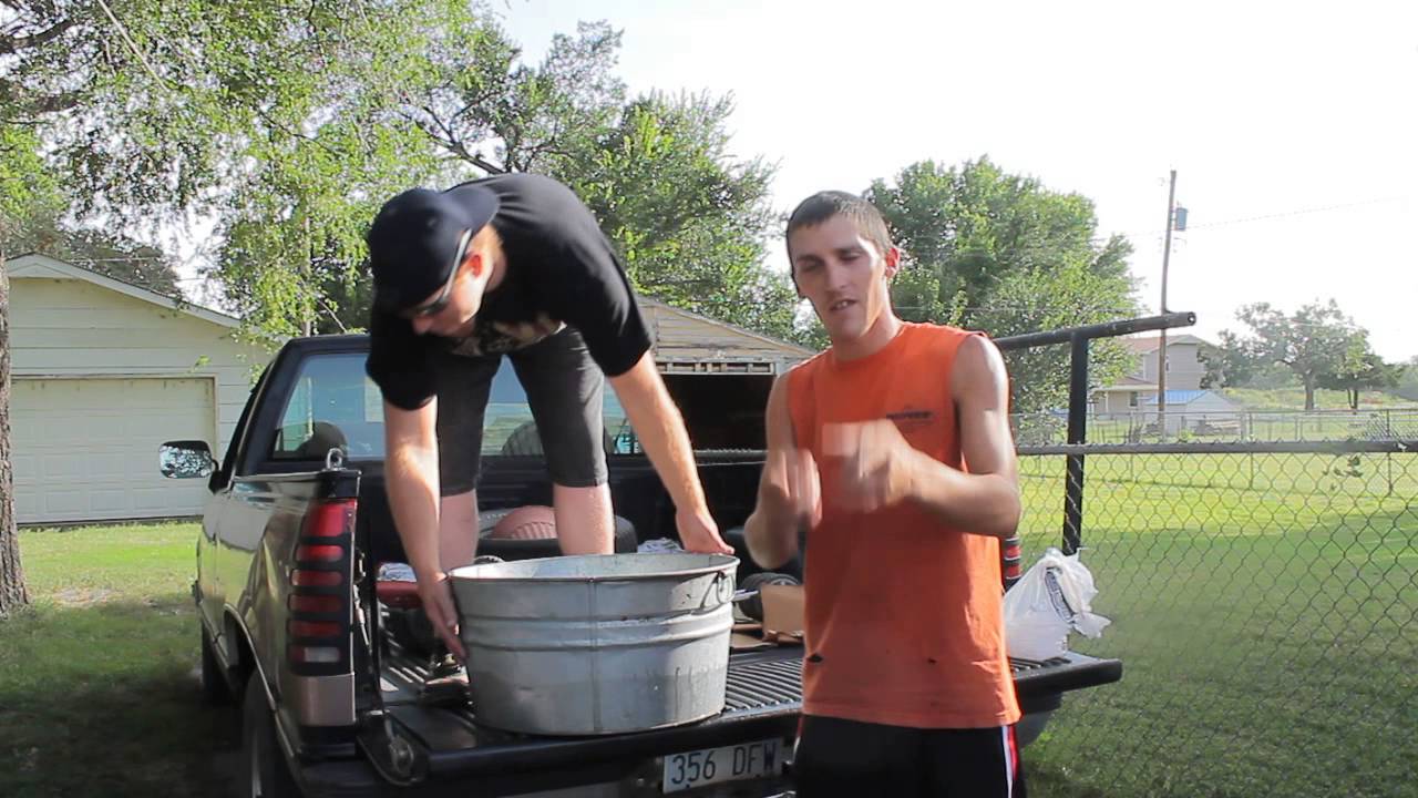 Matt McCreary with MM Photography doing the ALS Ice Bucket Challenge ...