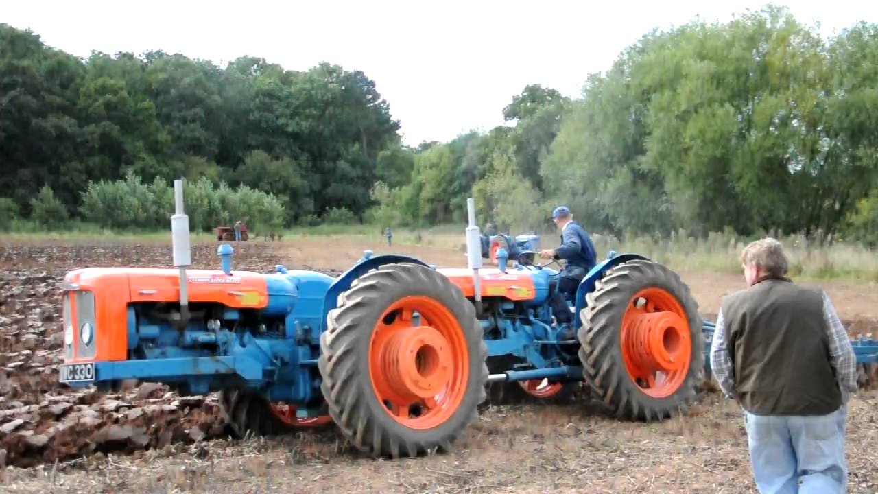 Doe Triple D ploughing at the Diseworth - YouTube