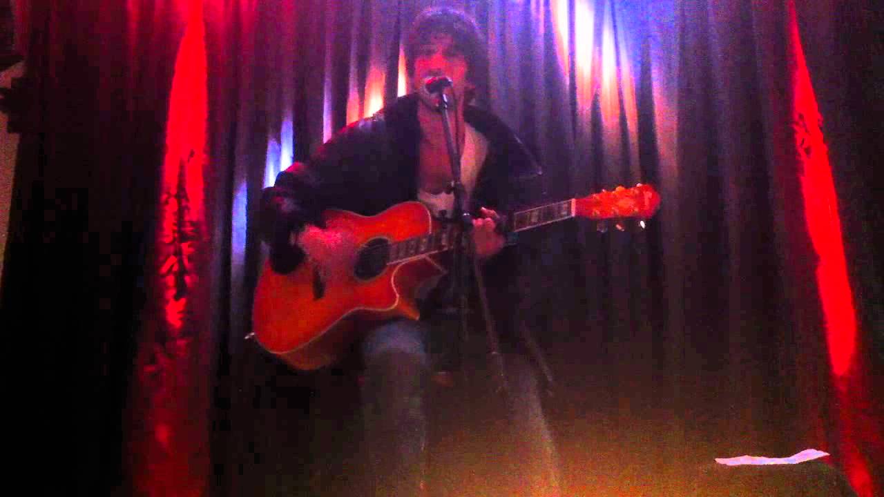 Gary Levitt at Sala Berlín, Zamora - YouTube