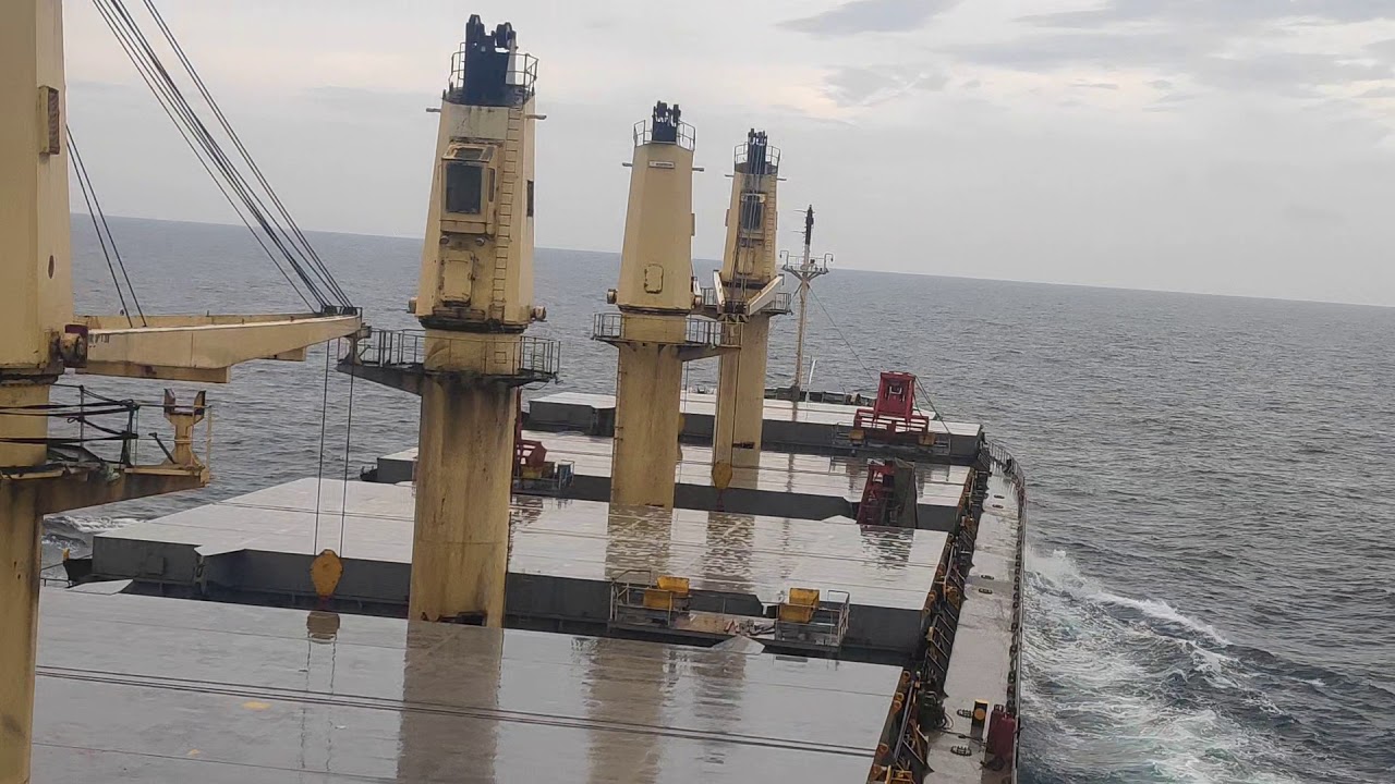Mv.golden ace passing bali strait - YouTube