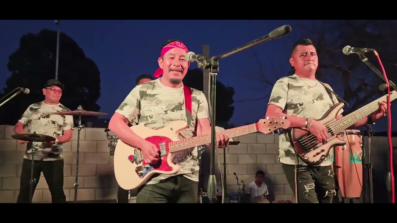 LOS BULMAR En Vivo Desde Whittier California, El Mono De Marciana - YouTube